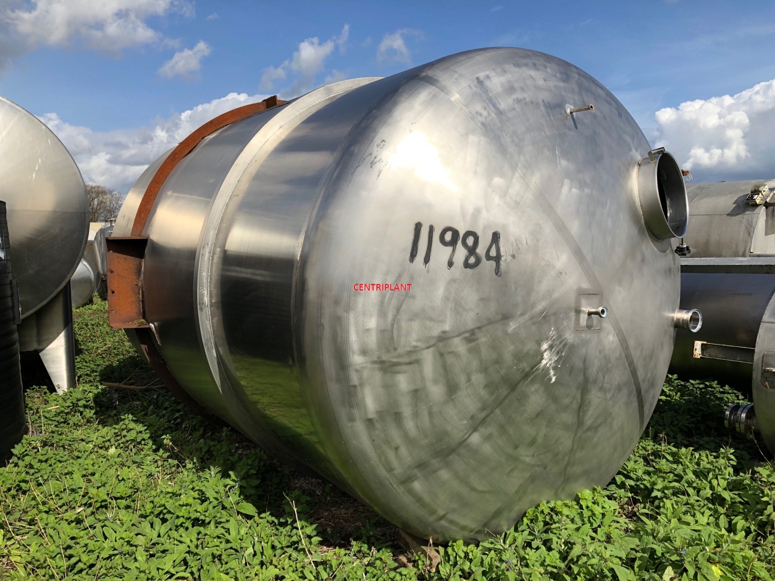 11984 - 12,900 LITRE STAINLESS STEEL CHILLED JACKETED TANKS - Centriplant